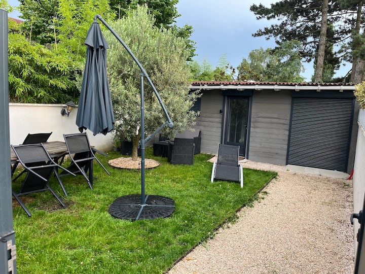Cabanon Avec Jardin - Climatisé - Dardilly