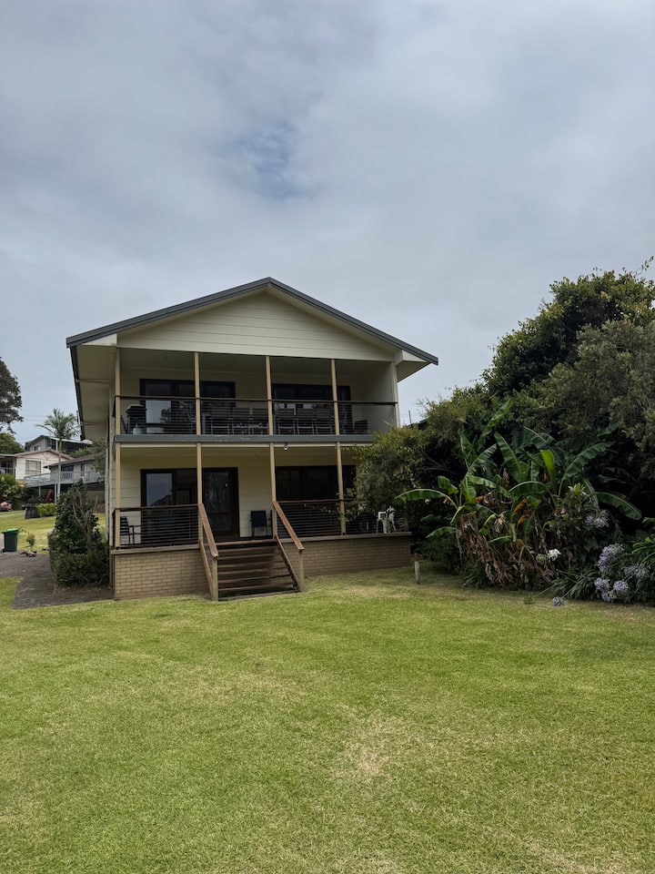 Waterfront Coastal Getaway - Dalmeny