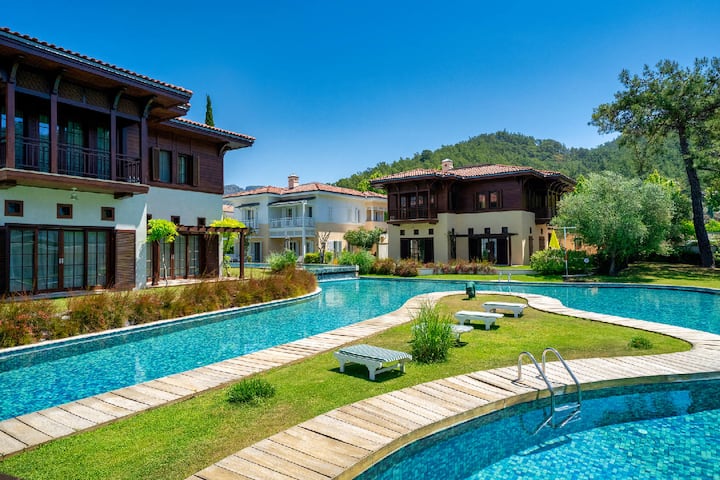 Centrally, Luxurious Villa In Portville Gocek - Göcek
