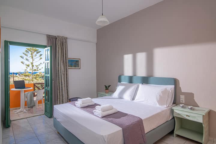 Cozy Family Apt With Beautiful Garden &Shared Pool - クレタ島