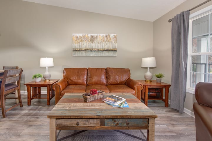 1br/1ba! Colonial Crest! 1 Blk From Island! Wi-fi! - Pigeon Forge, TN