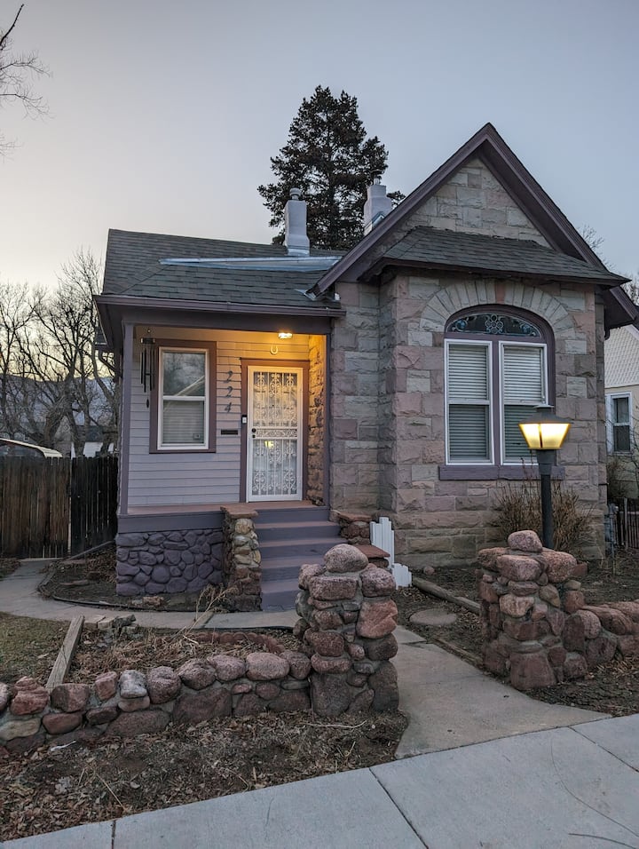 Downtown Colosprings 130 Yr Old Gem - 콜로라도스프링스