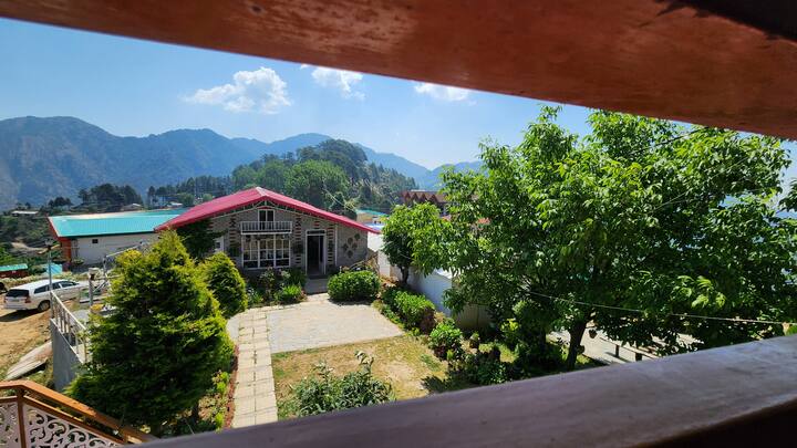 Viewtoria Resorts, Suite Room. - Dhanaulti