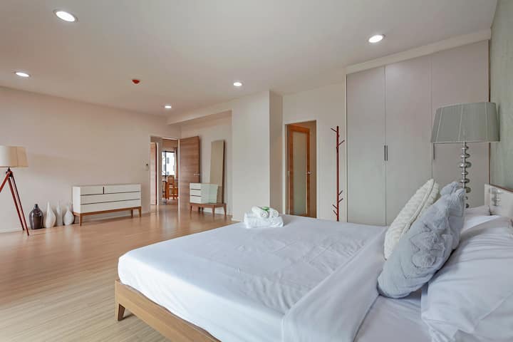 Spacious 3 Beds@central Embassy&bts Ploenchit - Bangkok