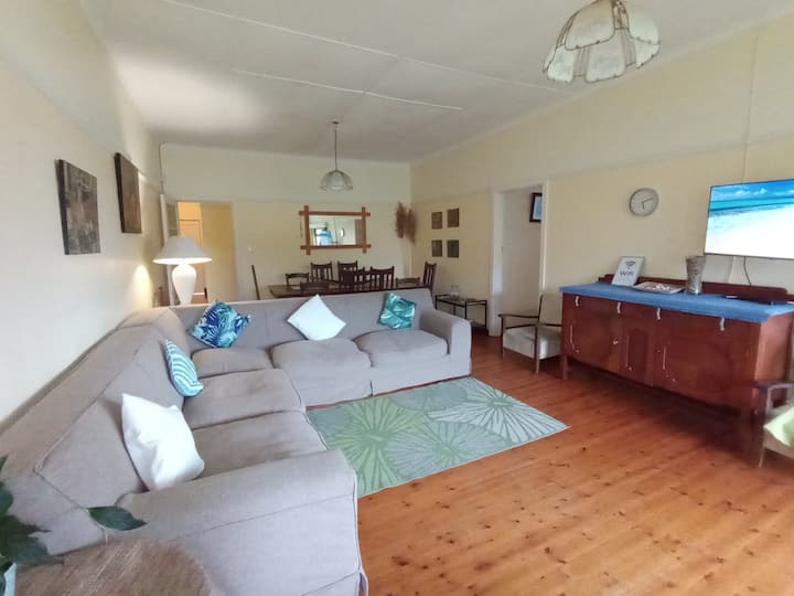 Sea Breeze Stay - East London