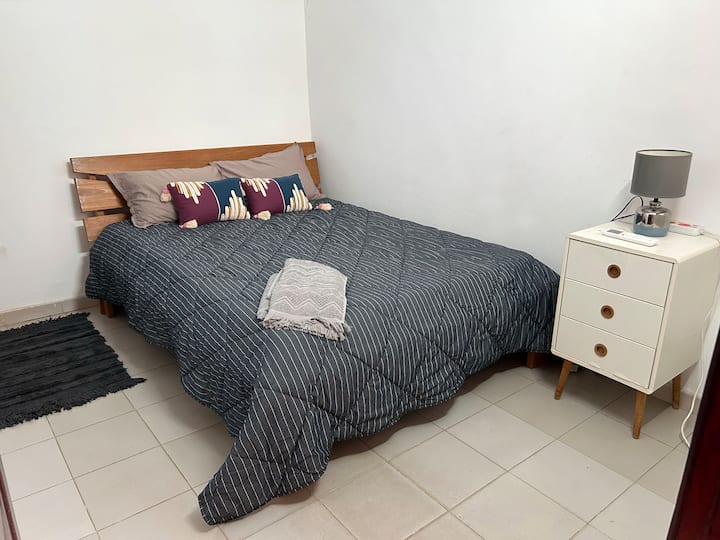 Confortable Et Sécurisée à Riviera 3: Chambre B - Abidjan