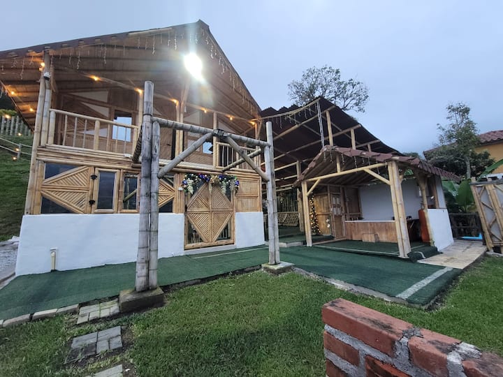 Cabin + Jacuzzi, Medellin Is 1.5 Hours Away - Kolumbia