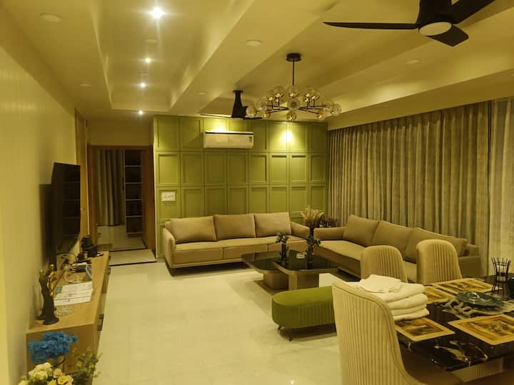 Sukoon Luxe Apartment With Balcony | Private Floor - Jaipur