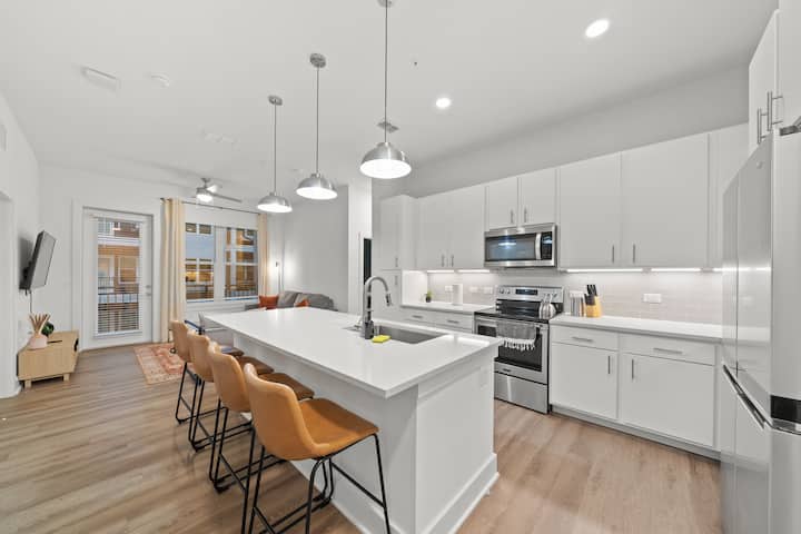 Cozy, 2bd Haven In Heart Of Tampa | Free Parking! - Tampa, FL