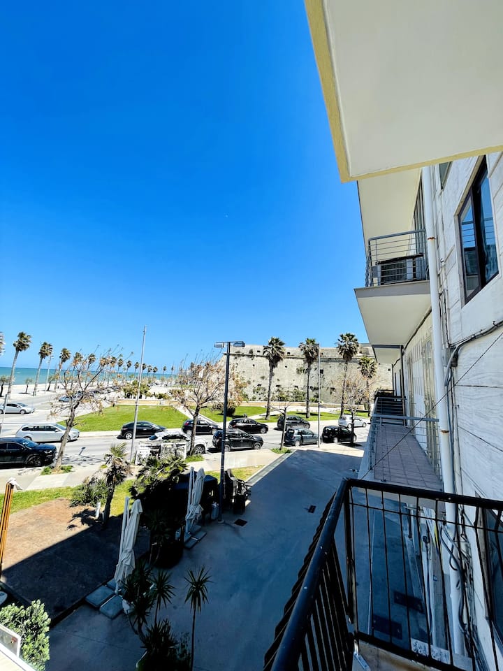 Seafront View Apartment - Mola di Bari