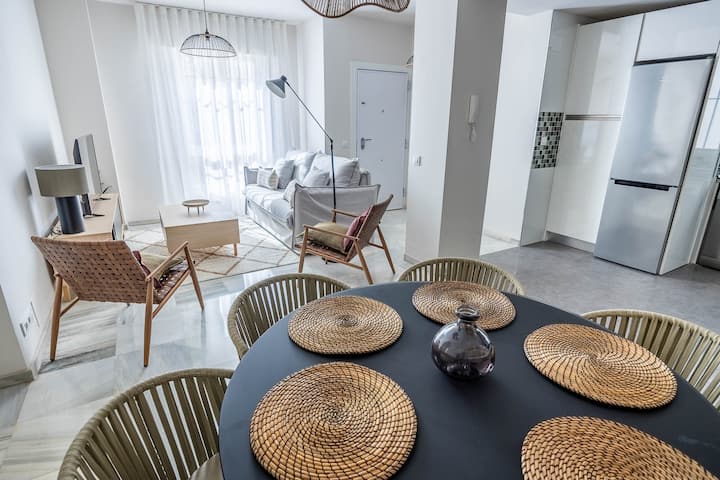 Amplísimo Apartamento En Triana, Garaje Incluido. - Sevilla
