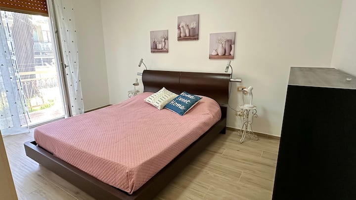 Casa Mari, 250 Mt Dalle Spiagge - Diano Marina