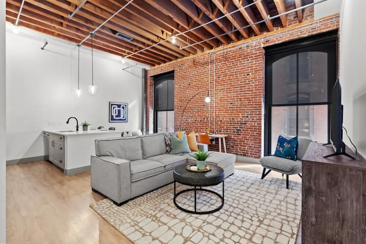Brick & Bed Loft - Walk To Arch/conventions/casino - St. Louis, MO