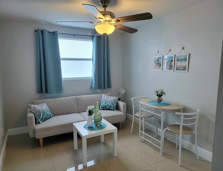 C & Y Guesthouse - Tampa, FL