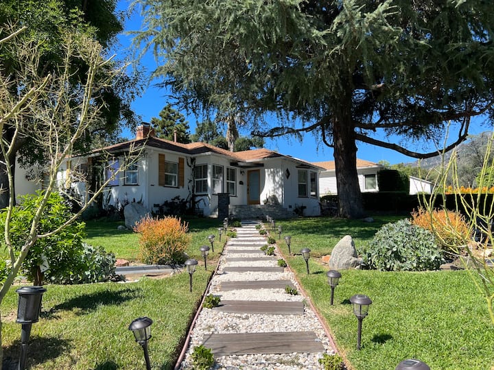 Altadena Home Near Hiking Trails - Pasadena, CA