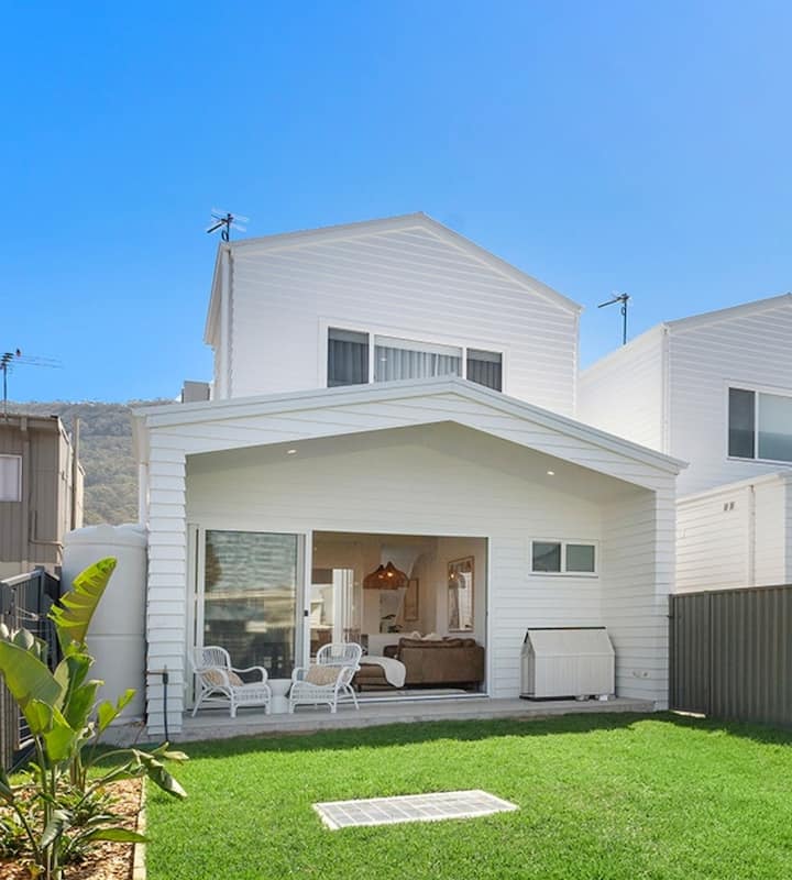 The White House Near Beach + Shops - Austinmer