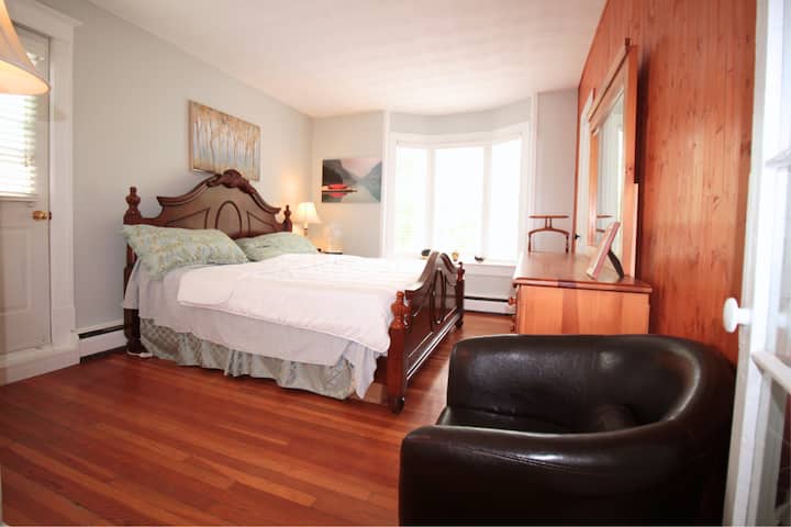 Suite Cerise @ La Maison Drew - Magog