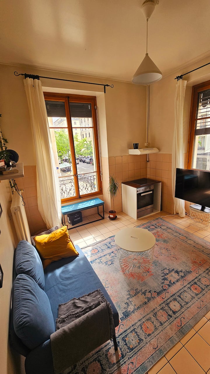 The Most Central Place In Town - Geneva