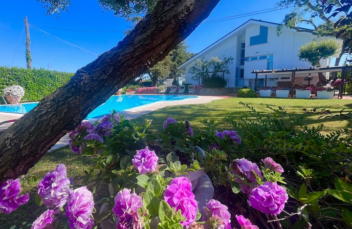 Elegante Villa Con Piscina, Tra Mare E Colline - Santarcangelo di Romagna