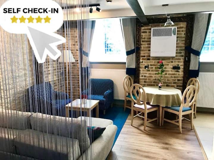 Charming Loft Near Old Town - Tallinn