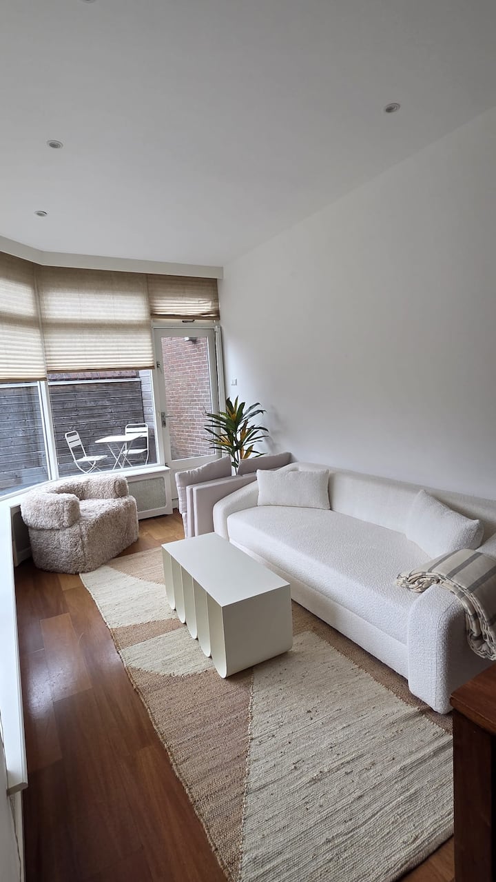 Spacious New Apartment - Lisse