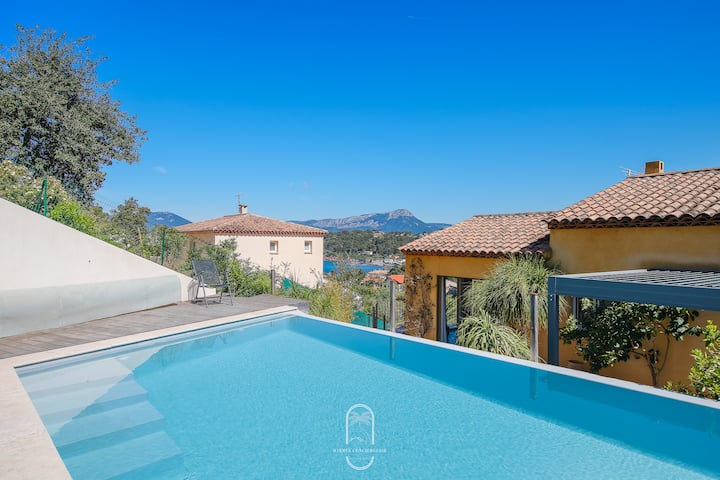 Villa Mireille Vue Mer Avec Piscine Et Pétanque - Var