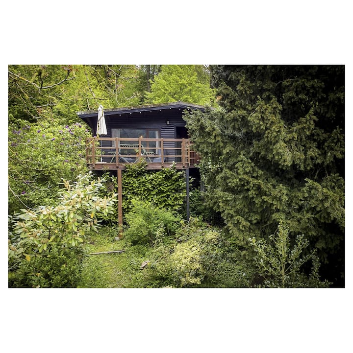 Cosy 70s Cabin With A Beautiful View - Hastiere