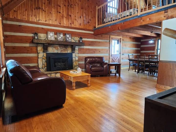Quiet Cabin Near Mooresville, Nc - Zootastic Park, Troutman