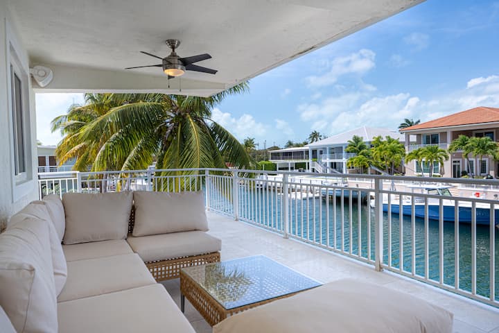 Seaside Elegance With Pool & Boat Dock - Key Largo, FL