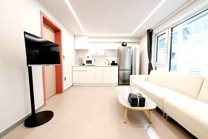 With My Family / 3room, 5 Bed / Stay With Hongdae - Seoul