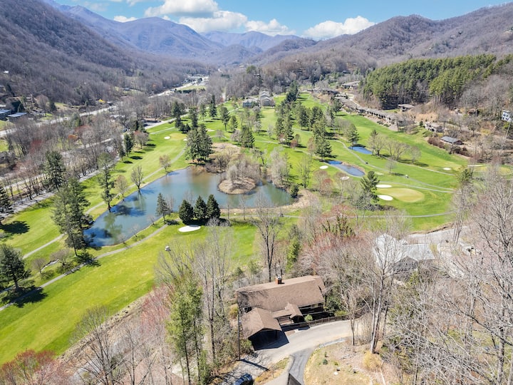 Golfers' Paradise/views/hot Tub/fire Pit/game Room - Maggie Valley, NC