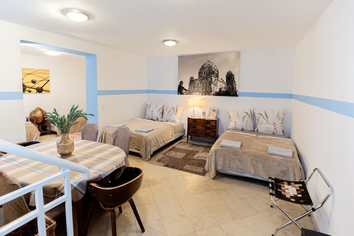 2 Rooms At The River Bank In The Heart Of Old City - Kreuzberg