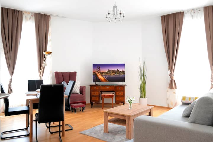 Elegant & Sunny Flat Near Metro - Wien