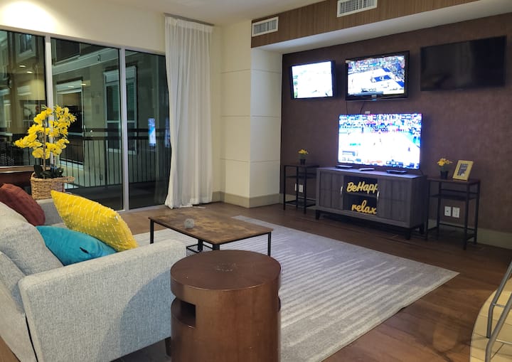 Cozy Haven In The City - Westbury - Houston