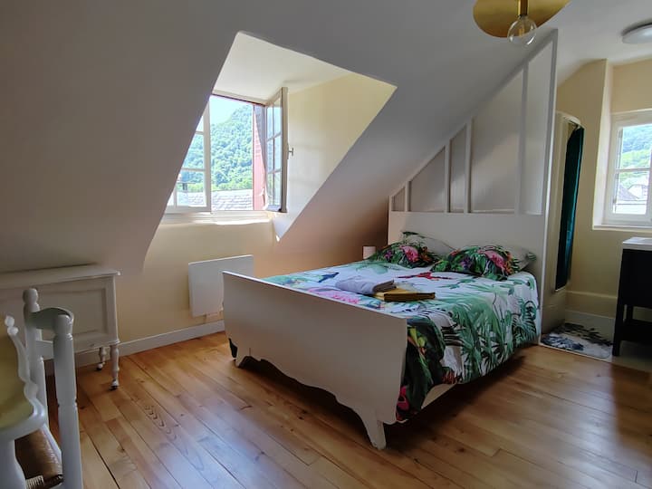 La Chambre De L'artiste Avec Incroyable Vue - Cauterets