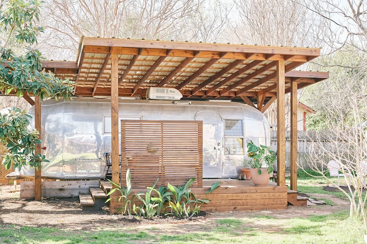 Eastside Airstream ~ La Selva - Austin, TX