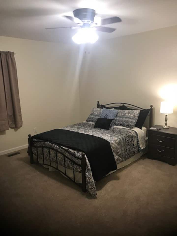 Great For Traveling Med. Prof. Near All Hospitals - Columbia, MO