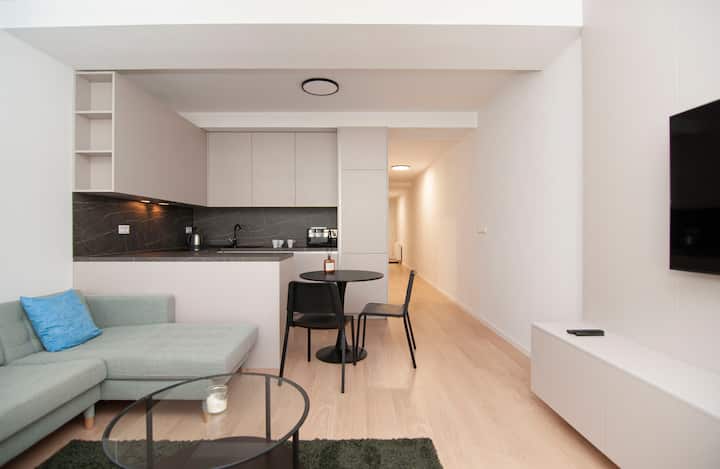 Beautiful Apartment In The City Center - Bratislava