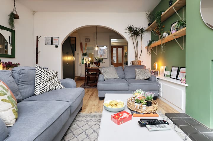 #02 Just The Splott! Sleeps 6, 8mins To Stadium. - Cardiff