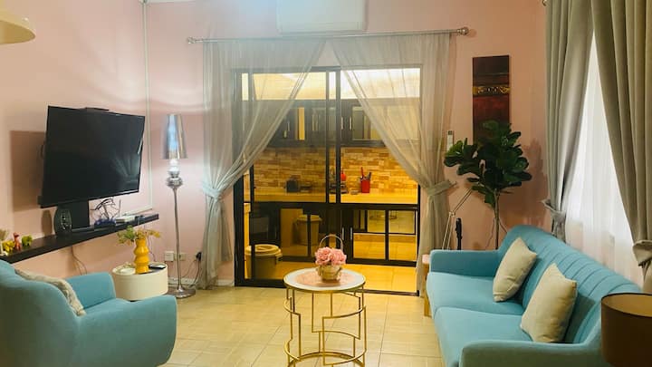 2 Br2 Bth Apt, Near Kandi, Bars - Angeles