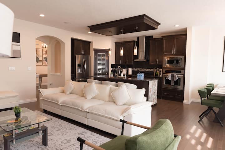 Private Luxury Suite, 8 Pax In Nw, Calgary. - Calgary