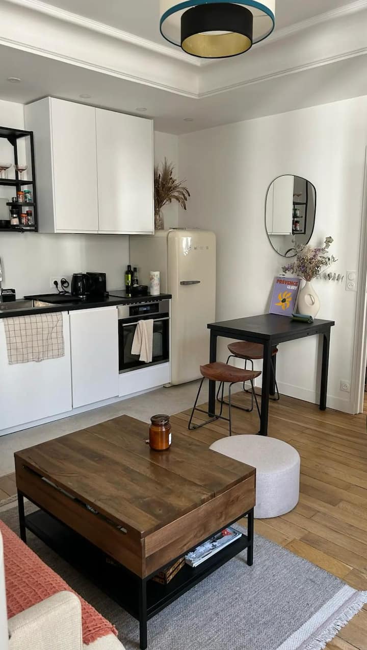 Superbe 2 Pièces Au Coeur Du 9e - ibis Paris Canal Saint Martin