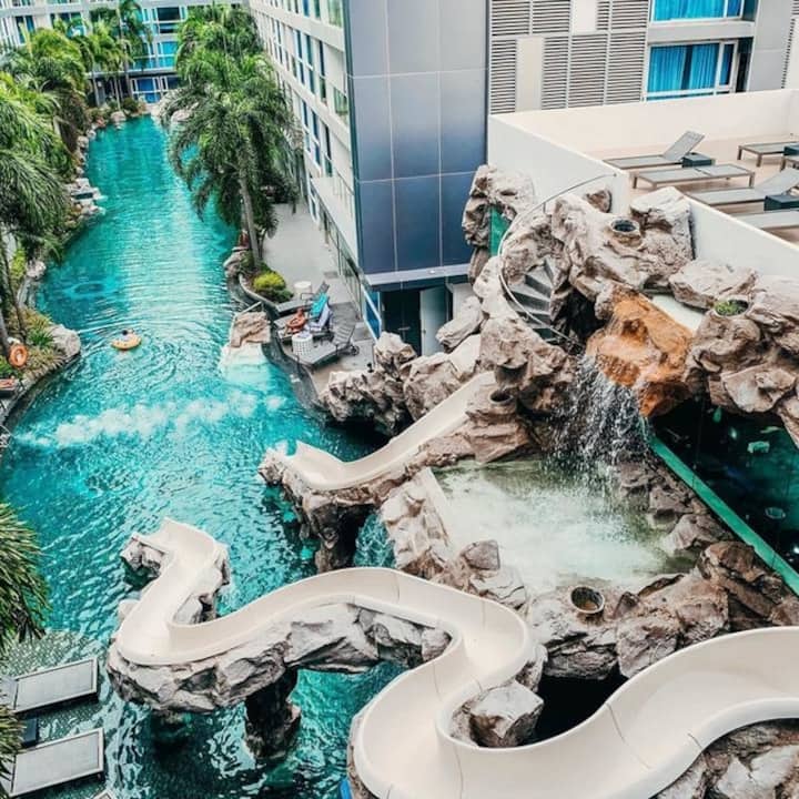 Plein Centre-ville : Appartement D'angle Moderne - Thailand