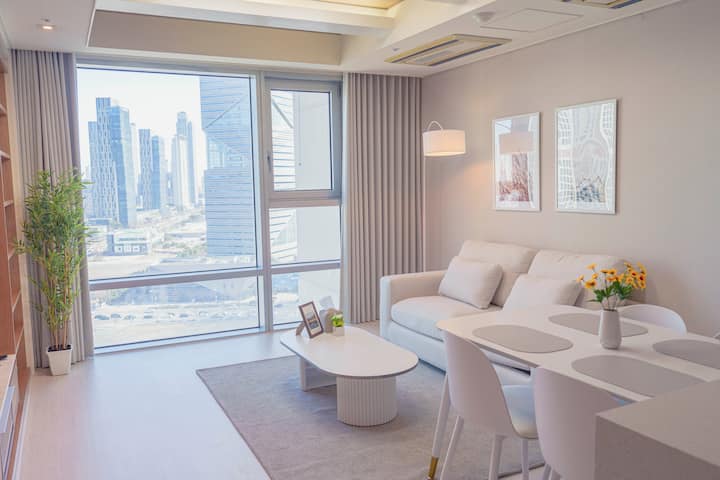 3 Bed W/ Views, Gym, Subway And Mins To Airport - Incheon