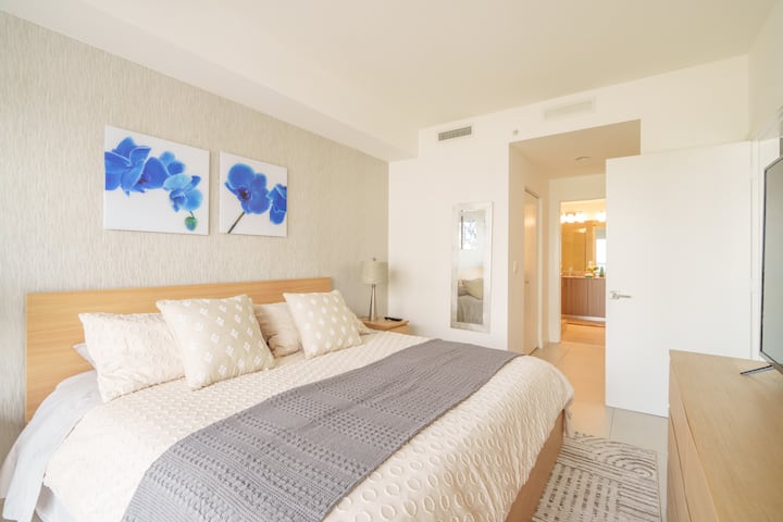 Amazing 2br 2bt Condo In Downtown Doral - Doral