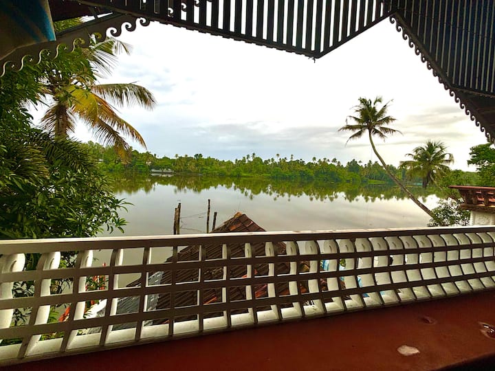 River View Villa - Kodungallur