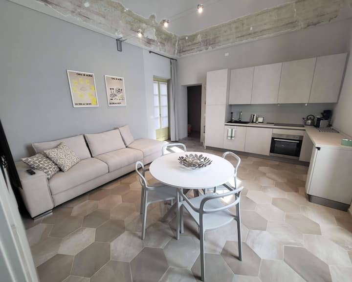 Pertinace Suite Centro Storico Alba - Alba