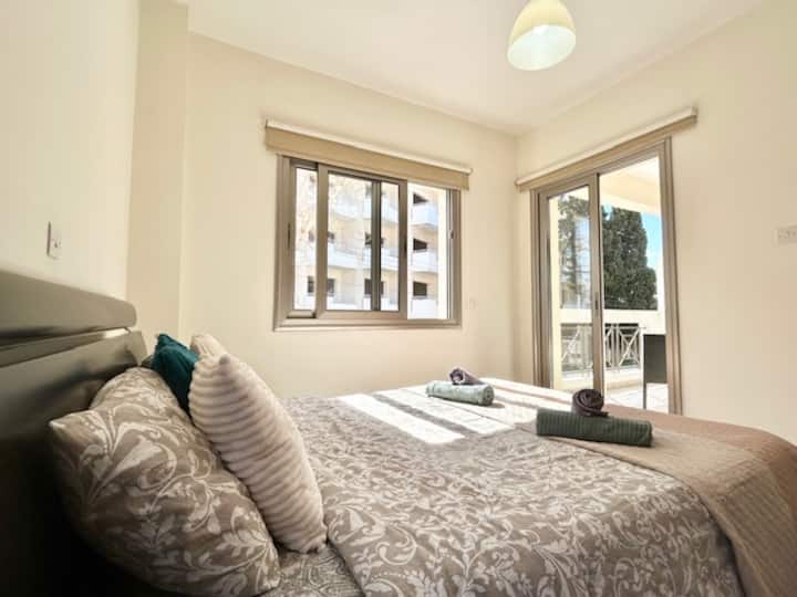 Sun Julz Apartments On The Beach-6 - Kato Paphos