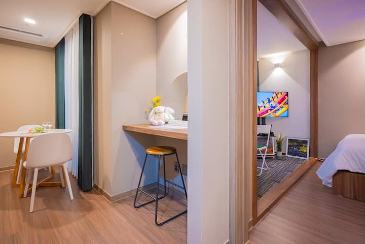 H-20 • 1bed | 컴팩트 스탠다드 더블 | 수면 중심 스테이 | 최대3인 - Busan