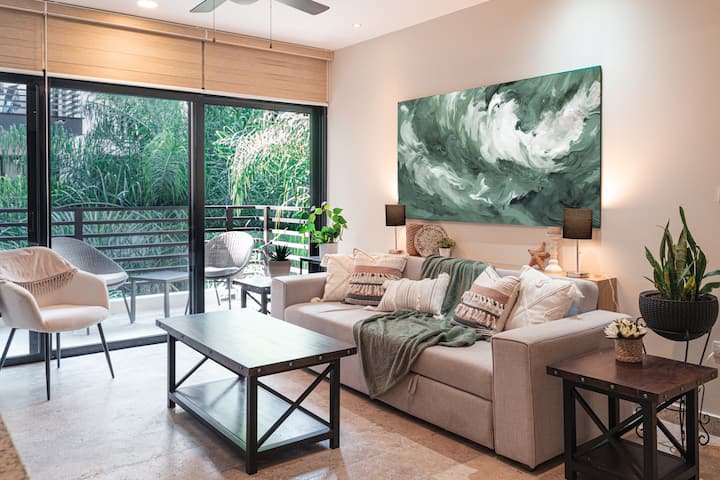 Oasis King Bed Central Pdc W/ Rooftop Ocean View - Playa del Carmen